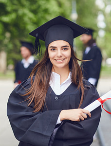 How to add education to LinkedIn